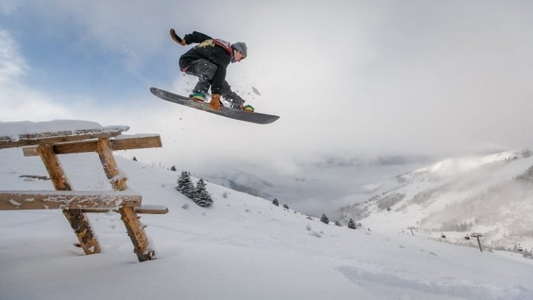 Snowboarding For Beginners: Your Essential Guide To Starting Out Right